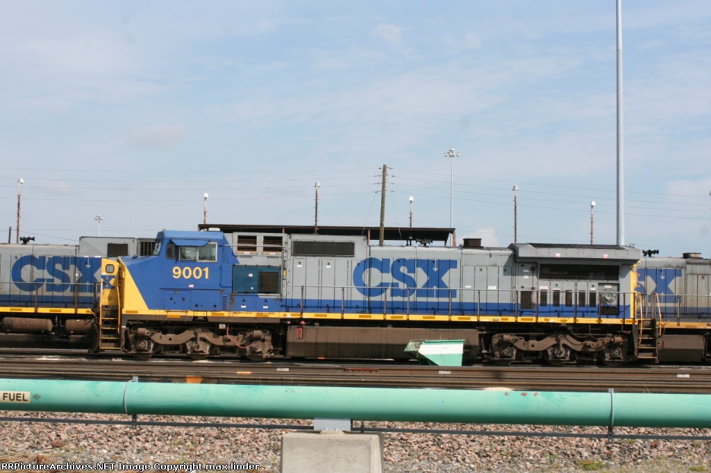 CSX 9001